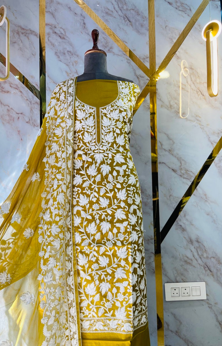 Premium cotton kashmiri Karigiri Suit ️🧵 – Aur Dikhao.